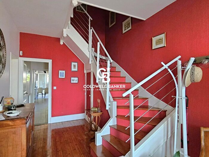 Saintes, Centre-ville : Maison 8 pièces à vendre