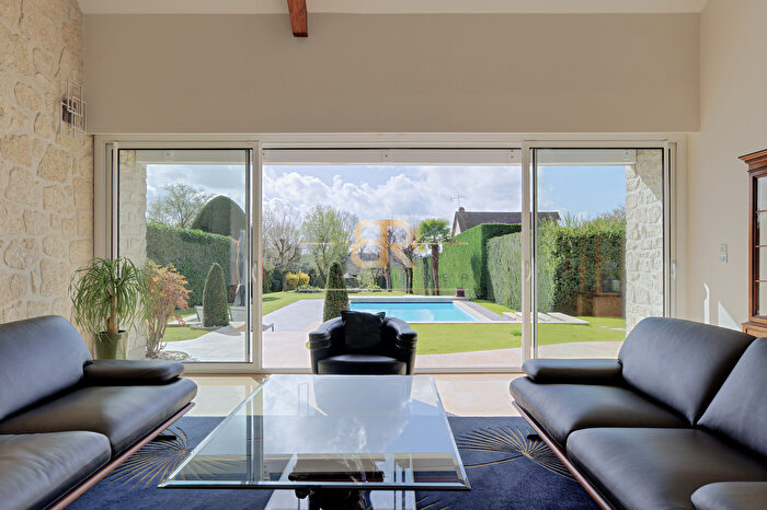 Maison à vendre - Santeny - 8 pièces - 5 chambres