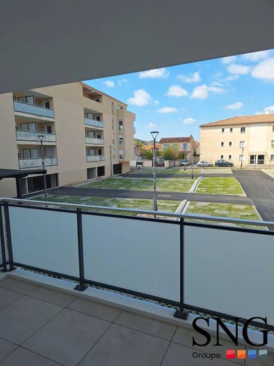 Basses Ferrailles-Jas, Cavaillon : Appartement 2 pièces à louer