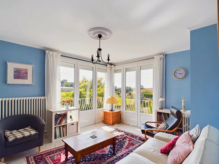 Maison à vendre - Ribérac - 8 pièces - 2 chambres