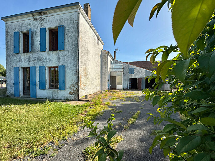 Maison 5 pièces à vendre - Saint-Germain-de-Marencennes