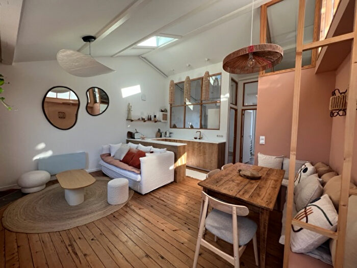 Appartement à louer - La Rochelle, Centre-ville, Vieux-port, Marché - 3 pièces - 2 chambres