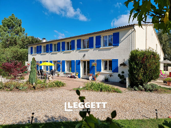 Maison à vendre - Boresse-et-Martron - 14 pièces - 10 chambres