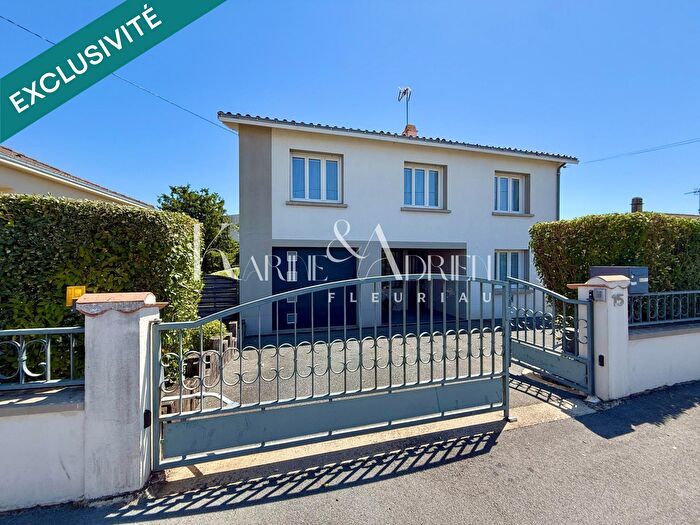 Fontenay-le-Comte, Chamiraud, Grissais, Le Gros Noyer - Maison 5 pièces à vendre