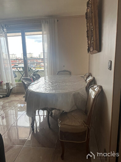 Appartement à vendre - La Courneuve, Quatre-Routes, Rateau - 5 pièces - 3 chambres