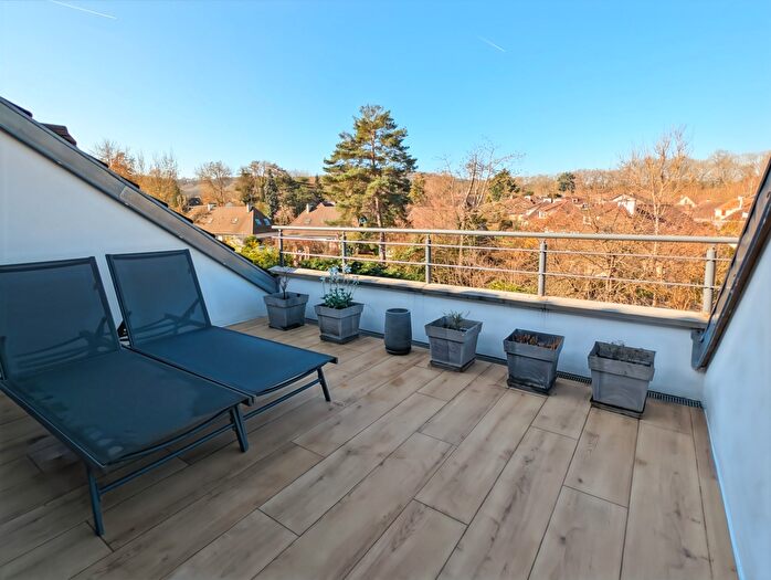 Maison à vendre - Saint-Rémy-lès-Chevreuse - 8 pièces - 5 chambres