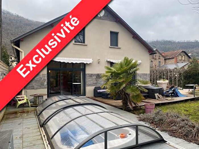 Maison à vendre - Bort-les-Orgues - 6 pièces - 4 chambres