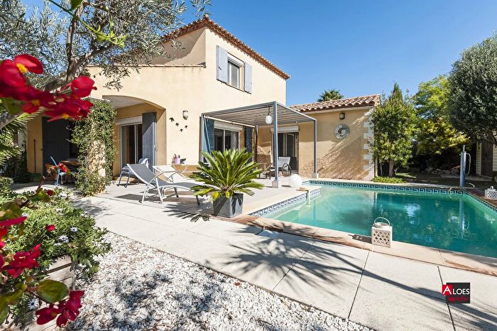 Maisons à vendre et appartements à louer - 1