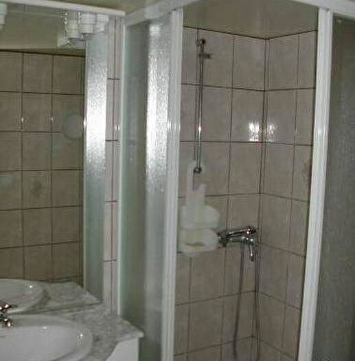 Saint Ausone-Saint Martin-Saint Gelais, Angoulême : Appartement 1 pièce à louer