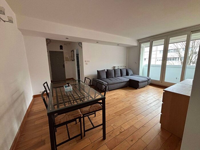 Appartement à louer - Puteaux - 3 pièces - 2 chambres