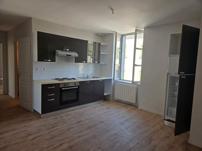 Appartement 3 pièces à Saint-Symphorien-sur-Coise, à louer