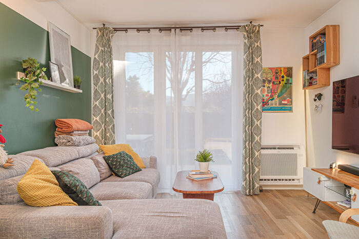 Appartement à vendre - Plan-de-Cuques - 4 pièces - 3 chambres