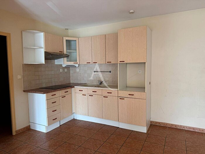 Appartement à louer - La Madeleine, Albi - 2 pièces - 1 chambre