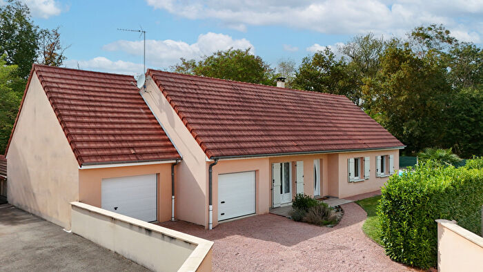 Maison 4 pièces à Trévol, à vendre