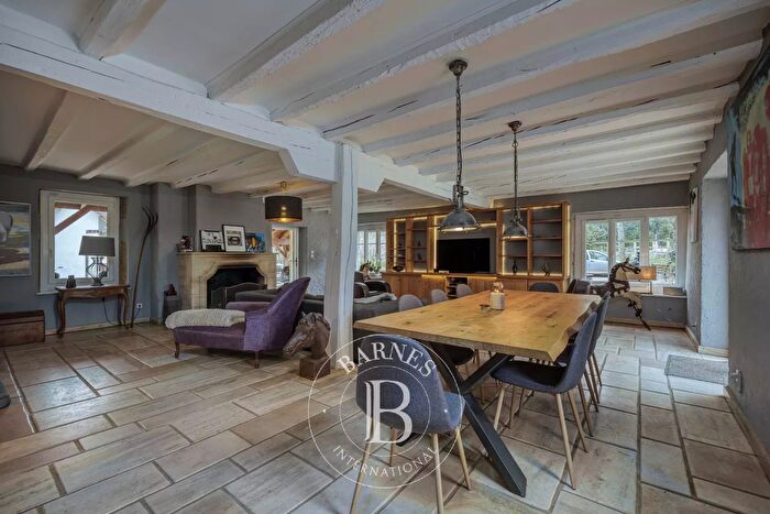 Maison à vendre - Saint-Genis-Pouilly - 11 pièces