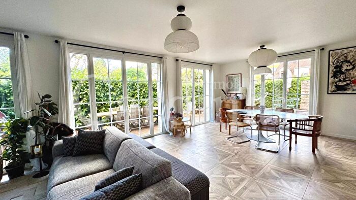 Maison à vendre - Bailly - 7 pièces - 4 chambres