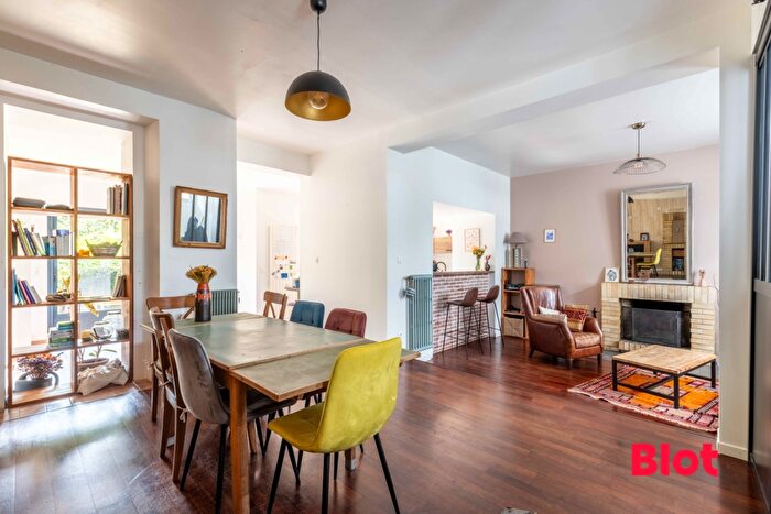 Quartiers Sud-Ouest, Sacrés Coeurs : Maison 7 pièces à vendre