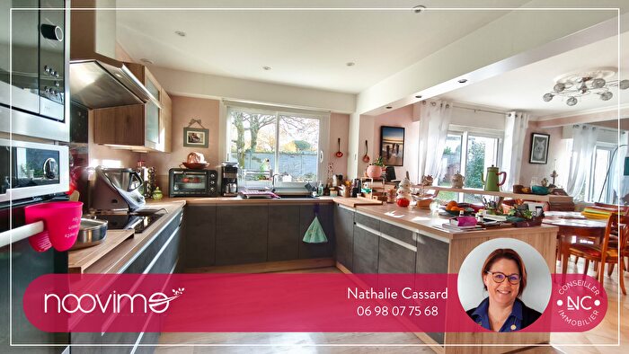 Maison à vendre - La Chapelle-sur-Erdre - 8 pièces - 4 chambres