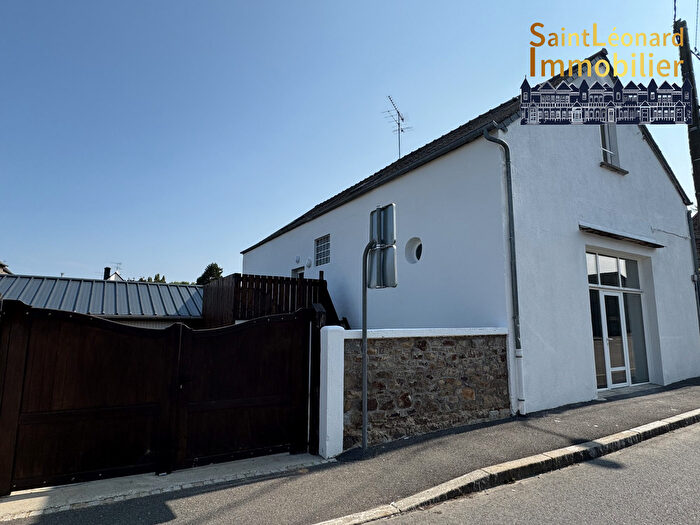 Maison à vendre - Fougères - 5 pièces - 4 chambres