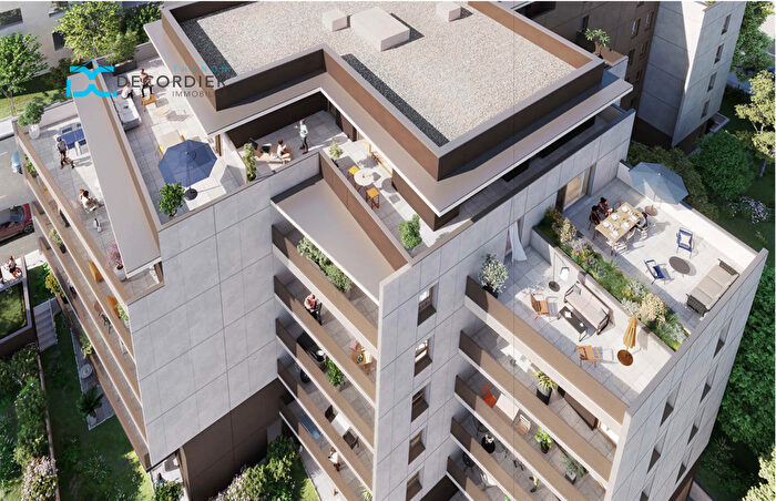 Appartement à vendre - Thonon-les-Bains, Est - 4 pièces - 3 chambres