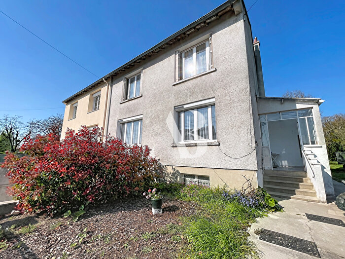Maison à vendre - La Croix-en-Brie - 6 pièces - 4 chambres