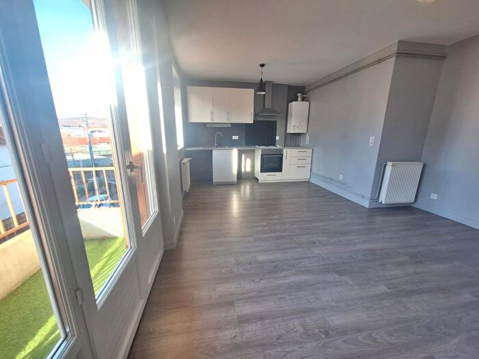 Appartement à louer - Clermont-Ferrand, Oradou - 3 pièces - 2 chambres