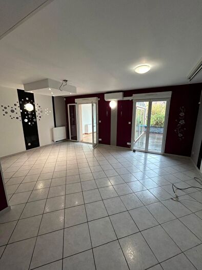 Maison 5 pièces à louer - Bourgoin-Jallieu, L'Oiselet, La Maladière, La Grive