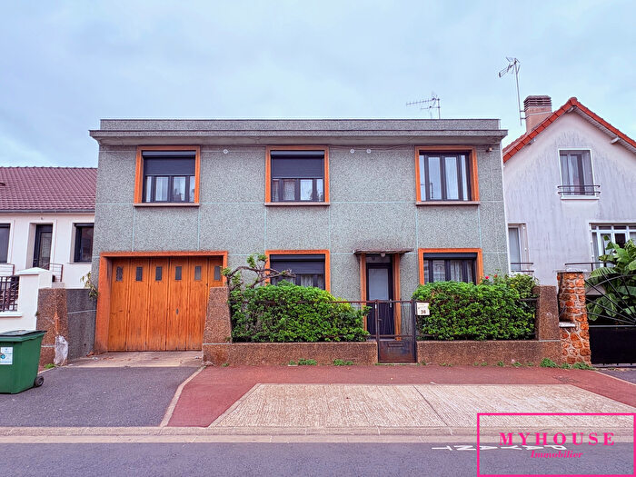 Maison à vendre - Bagneux, La Rapie - 7 pièces - 6 chambres