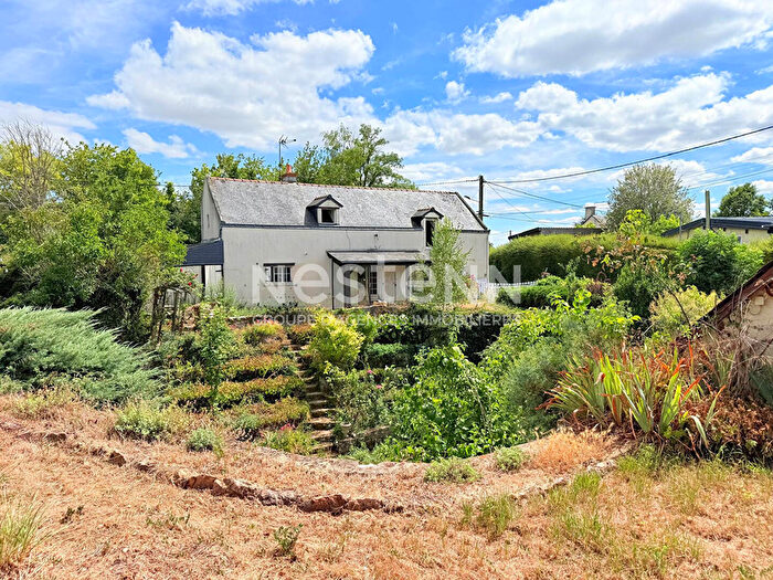 Maison 5 pièces à vendre à Louresse-Rochemenier