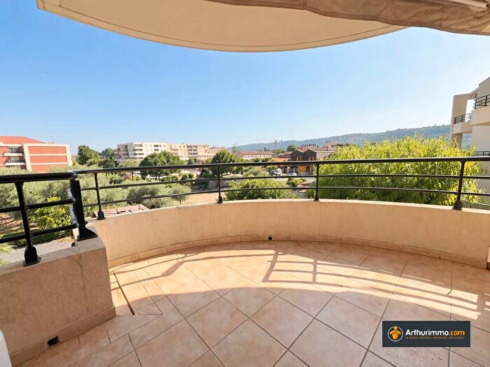 Appartement 3 pièces à vendre - Nice, Saint-Isidore