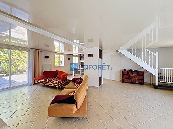 Maison 5 pièces à Soisy-sur-Seine, à vendre