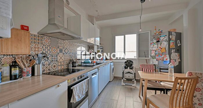 Appartement à vendre - Arles, Centre-ville - 3 pièces - 2 chambres