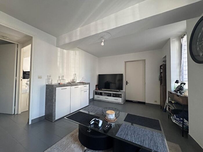 Appartement à vendre - Beaumont-sur-Oise - 2 pièces - 1 chambre