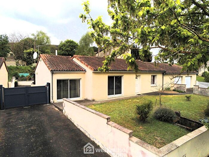 Maison 5 pièces à vendre - Dangé-Saint-Romain