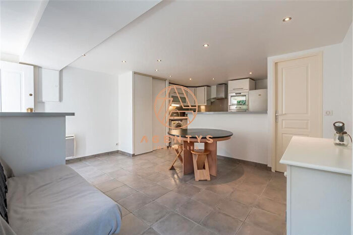 Appartement à vendre - Nogent-sur-Marne, Nogent Village - 2 pièces - 1 chambre