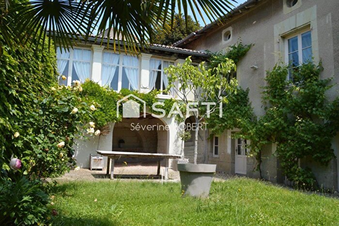 Maison 9 pièces à Loudun, à vendre