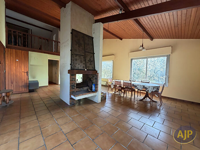 Maison à vendre - Pons - 4 pièces - 3 chambres