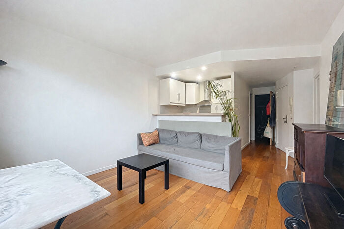 Appartement à vendre - Chilly-Mazarin, Division Leclerc - 1 pièce - 1 chambre