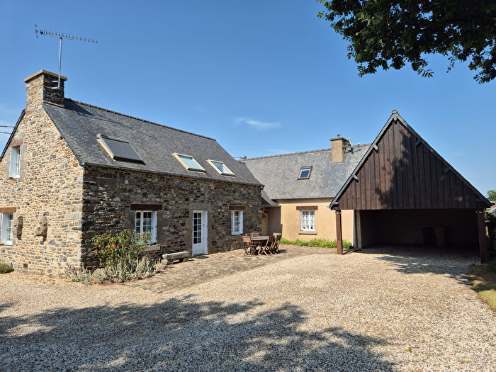 Lanfains - Maison 7 pièces à vendre