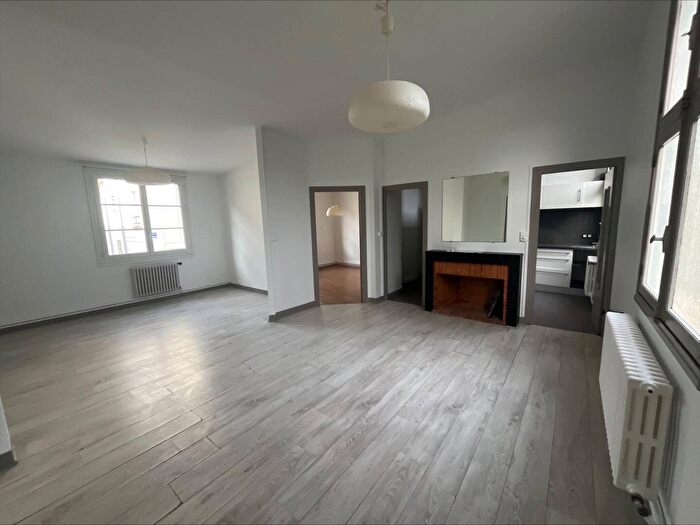 Appartement à louer - Poitiers - 3 pièces - 2 chambres