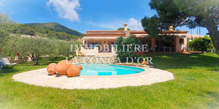 Maison à vendre - Tourrette-Levens - 7 pièces - 6 chambres