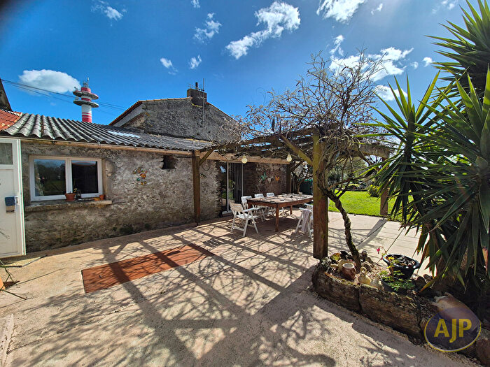 Maison à vendre - Saint-Christophe-du-Ligneron - 7 pièces - 3 chambres