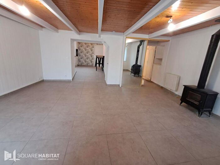 Maison à louer - Guimiliau - 4 pièces - 3 chambres