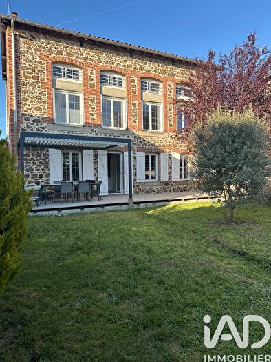 Maison à vendre - Aveizieux - 6 pièces - 4 chambres