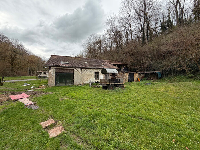 Maison à vendre - Bourgoin-Jallieu, Champfleuri et sa ceinture verte - 2 pièces - 1 chambre