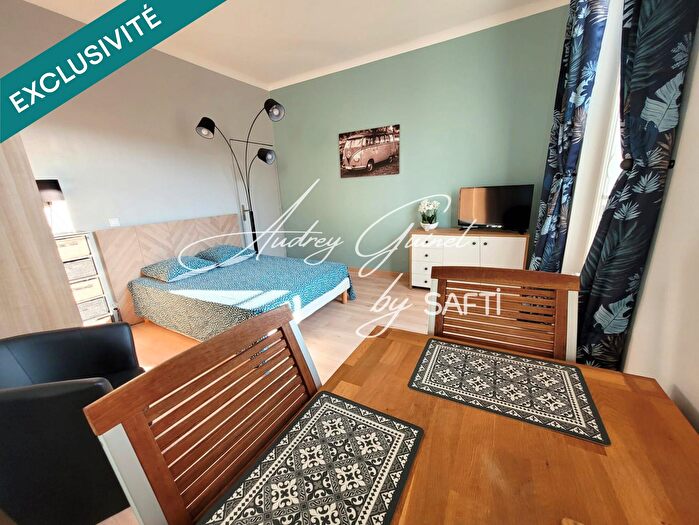 Appartement à vendre - La Roche-Posay - 2 pièces - 1 chambre