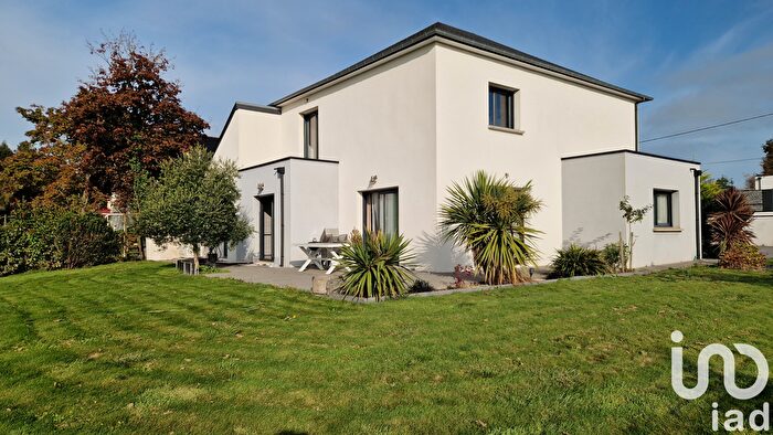 Maison à vendre - Loudéac - 6 pièces - 4 chambres