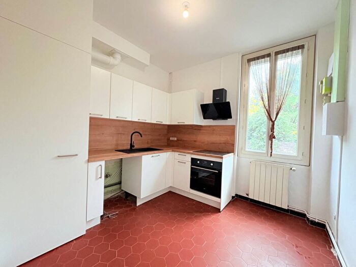 Appartement à louer - Nimes - 3 pièces - 2 chambres