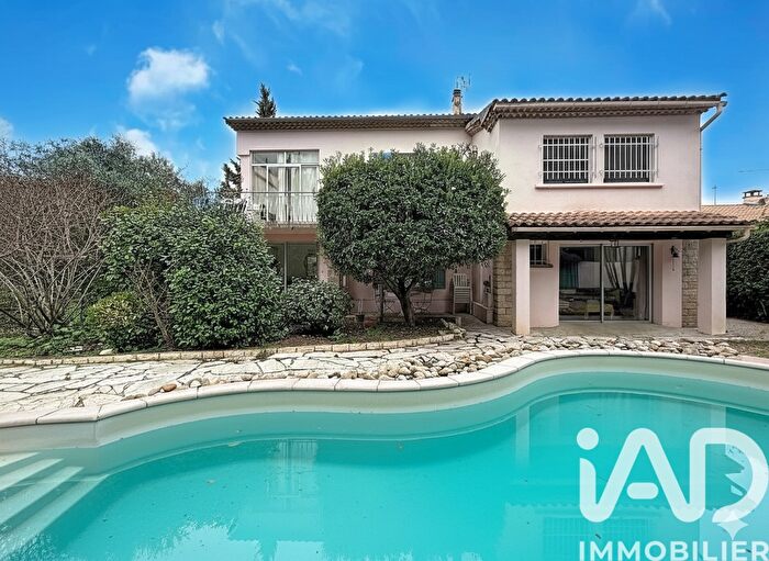 Maison à vendre - Rognonas - 8 pièces - 4 chambres