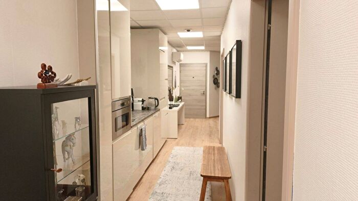 Koenigshoffen Ouest-Centre Est, Strasbourg : Appartement 3 pièces à louer